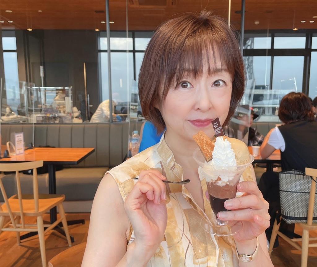 ホールのクルミッ子が見られる！ 鎌倉紅谷 Kurumicco Factoryは幸せな場所 | OurAge - 集英社の雑誌MyAgeのオンラインメディア