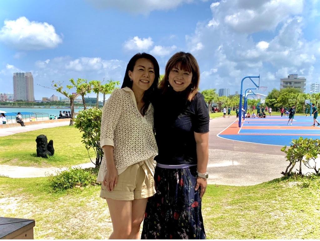 ママ友は人気オーラ鑑定士。私のオーラの色は紺とシルバー。その意味は？ | OurAge - 集英社の雑誌MyAgeのオンラインメディア